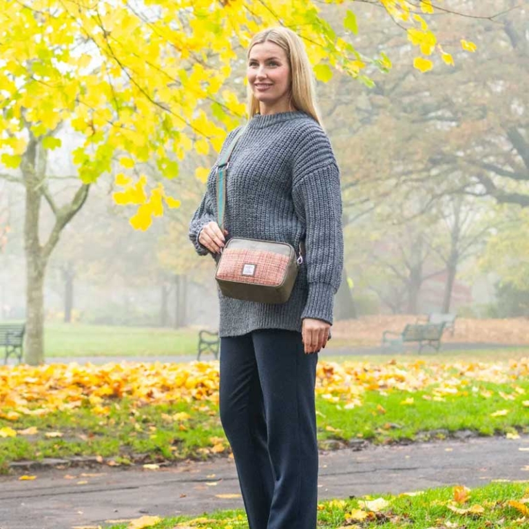 Harris Tweed Camera Bag In Maple - Black Tie
